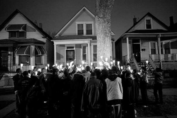 More Chicago Gun Violence as 5 Killed Over Weekend, Including 17-Year-Old