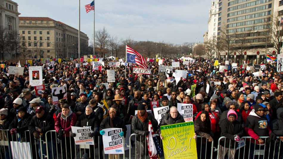 Thousands Gather at Capitol in DC to Hear From Grieving Parents of ...