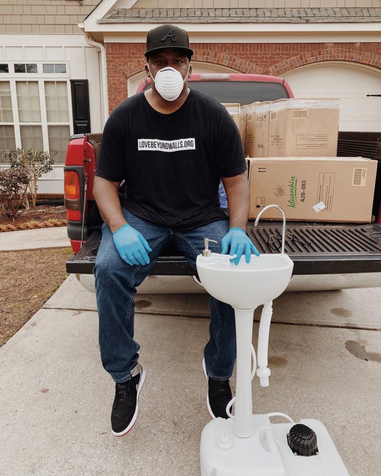 Atlanta Man Helps City's Homeless Residents Have Access to Clean Water ...