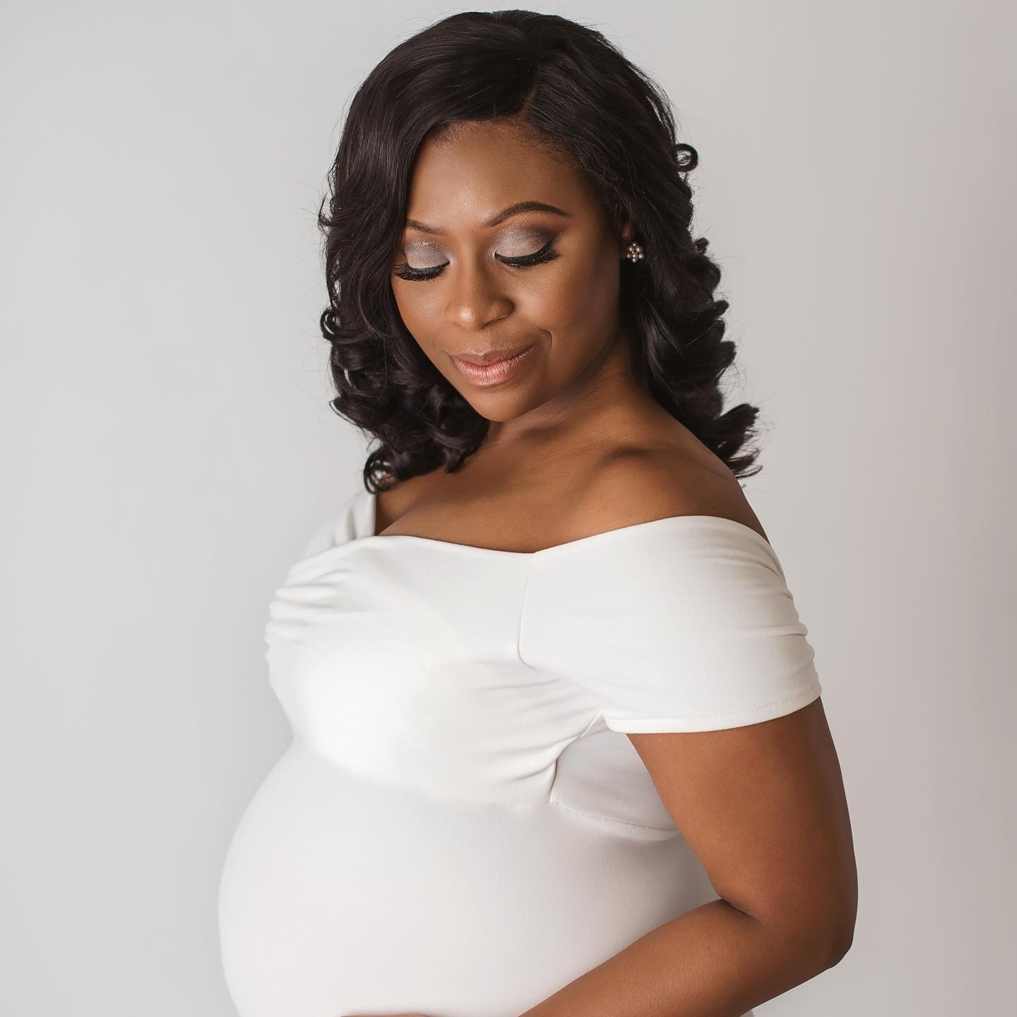 Indianapolis Doctor Dies Days After Giving Birth to Daughter, Bringing ...