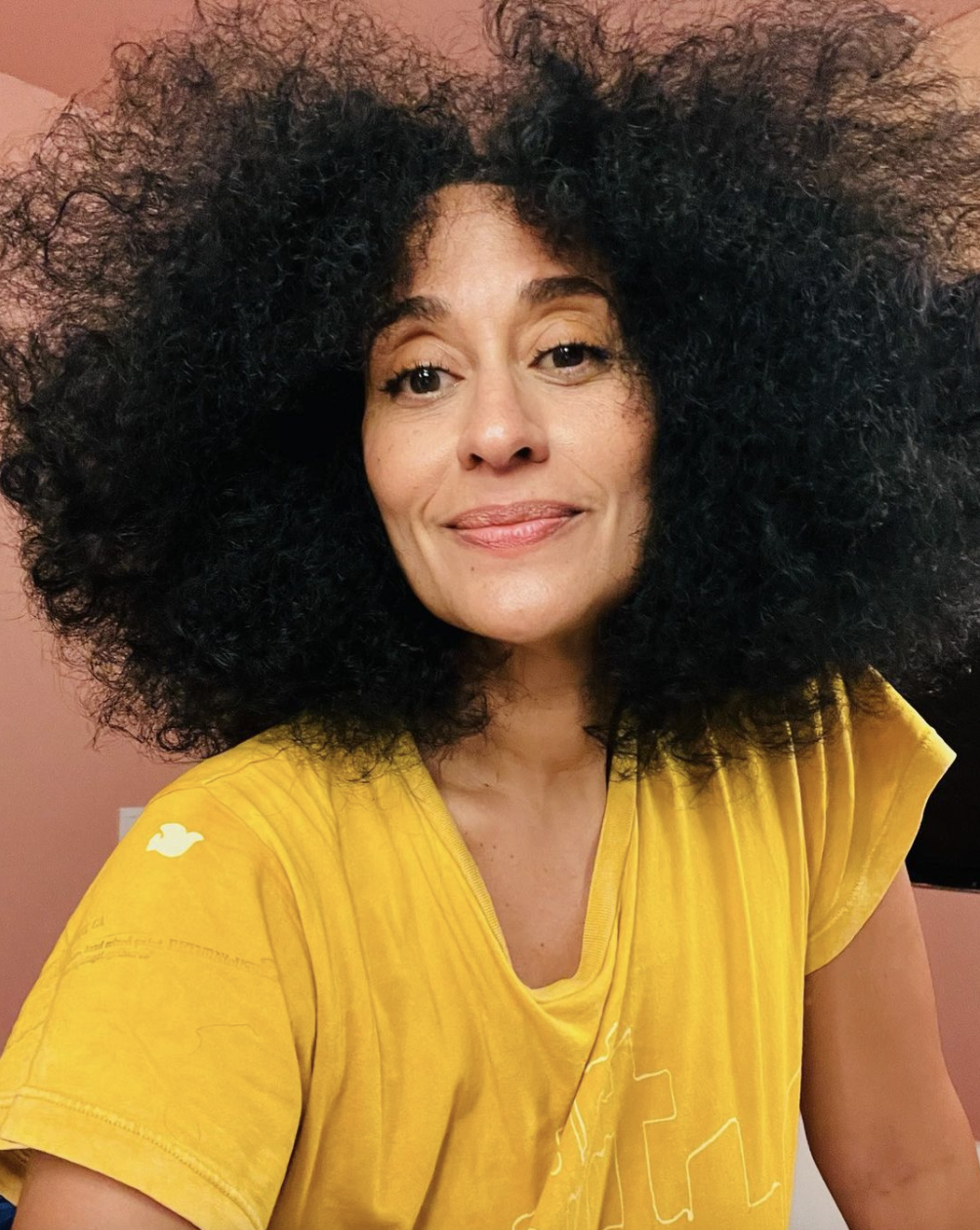 'She Get it From Her Momma!: Tracee Ellis Ross Flaunts Natural Hair and ...