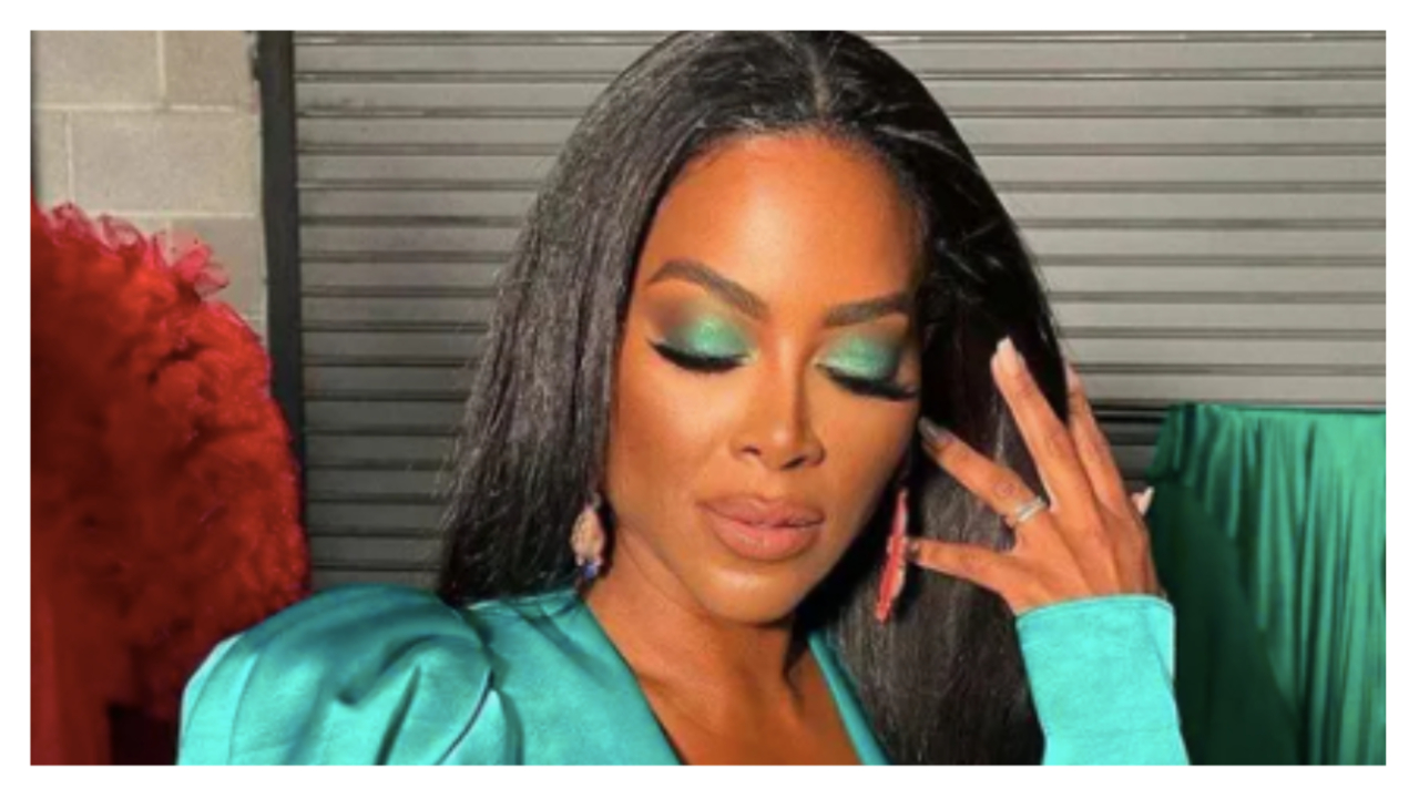 'Tired Mama Joyce Wig': ‘RHOA’ Star Kenya Moore's New Hairstyle Turns ...