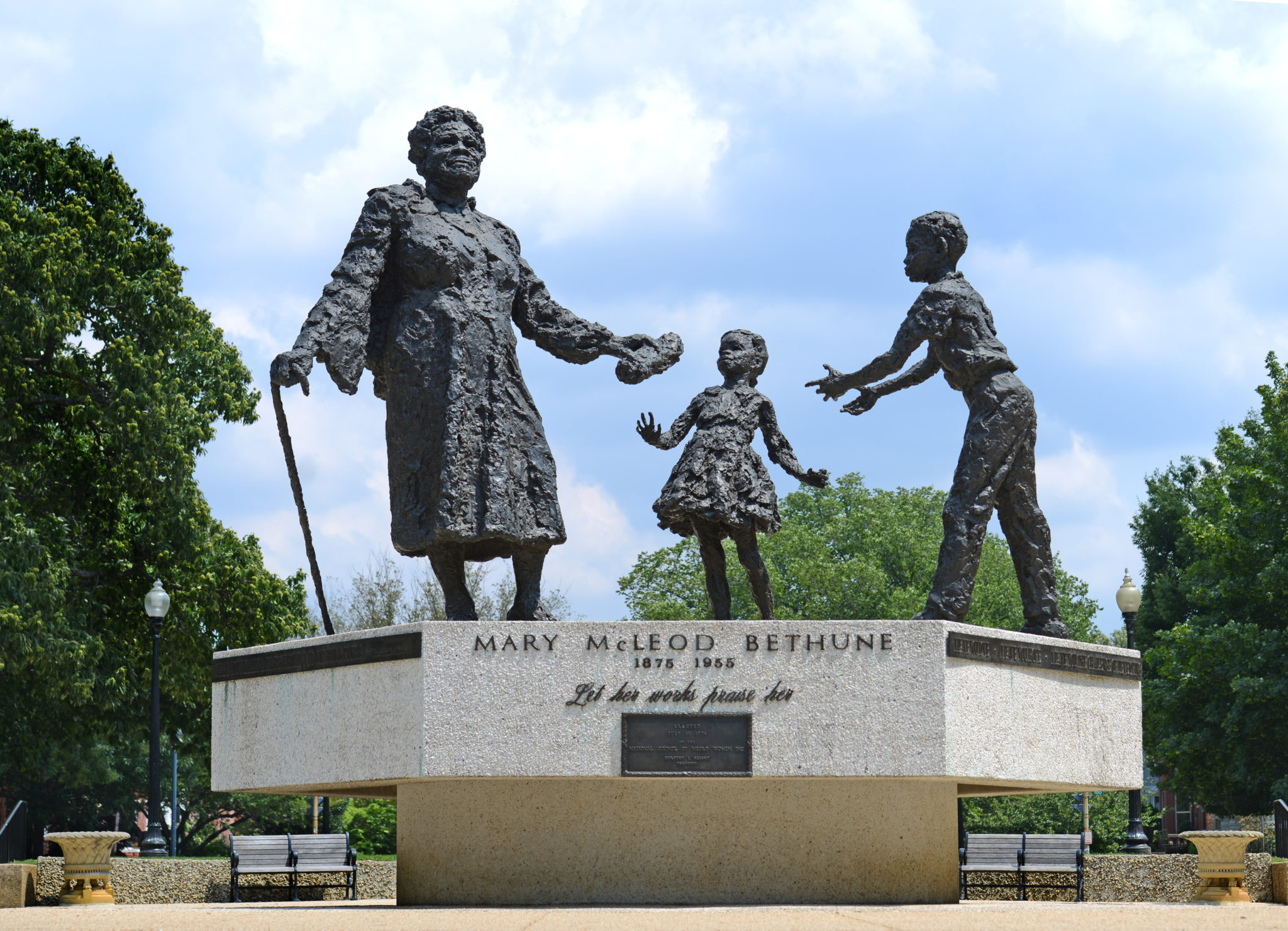 Dr. Mary McLeod Bethune Becomes First Black Historical Figure to Be ...