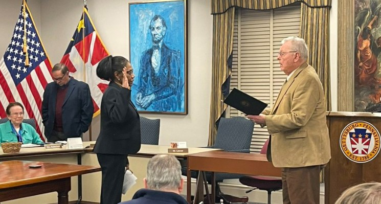 Gettysburg Makes History and Swears In the First Black and Female Mayor ...