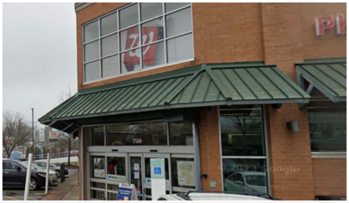 Walgreens Worker Reportedly Follows Pregnant Woman Accused of ...