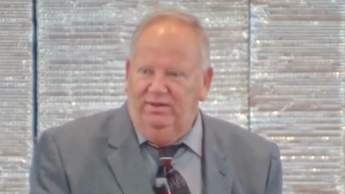 Anna Duggar's Father Delivers Sermon Claiming Enslaved People Failed to ...