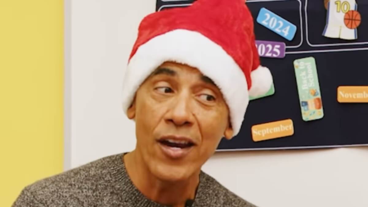 Former President Barack Obama Transforms Into ‘Skinny Santa’ to ...