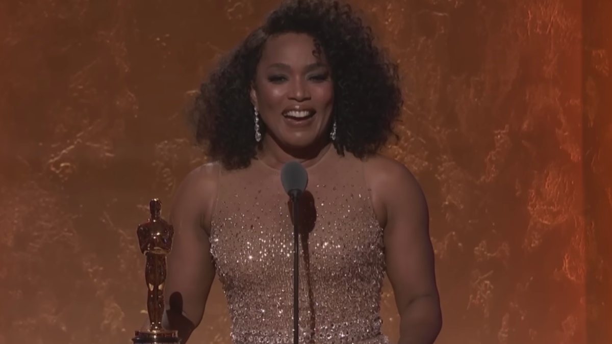 Angela Bassett's First Oscar Being an Honorary Award After Decades-Long ...