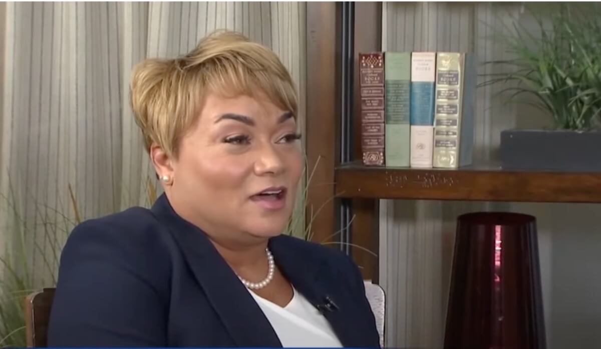 Former Black AT&T Exec Alleges She Received a Racist Death Threat from ...