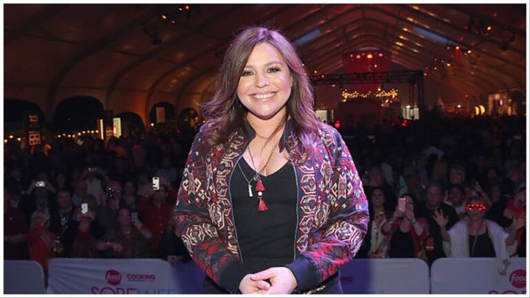'You Would Not Even Know It Was Her': Fans Are Concerned By Rachael Ray ...