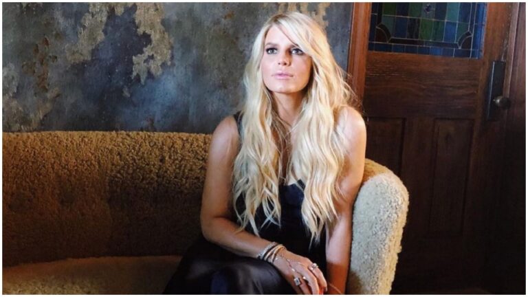 'Doesn't Even Look Like Her Anymore': Jessica Simpson Looks ...
