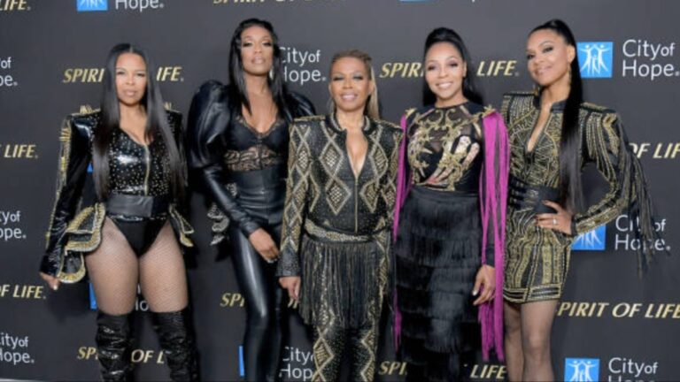 'This Is NOT the American Way': En Vogue Singer Dawn Robinson Drops ...