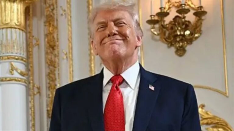 ‘No, No, No’: Trump Caught Replacing 'In God We Trust' With a Chilling ...