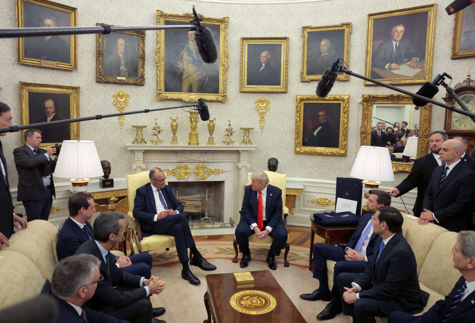 ‘OMG, I Been Saying That’: Photo of Donald Trump Took a Shocking Turn ...