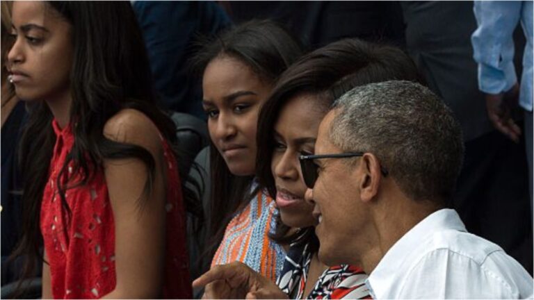 'Are We Expecting?': Michelle and Barack Obama Sweet Family Photo ...