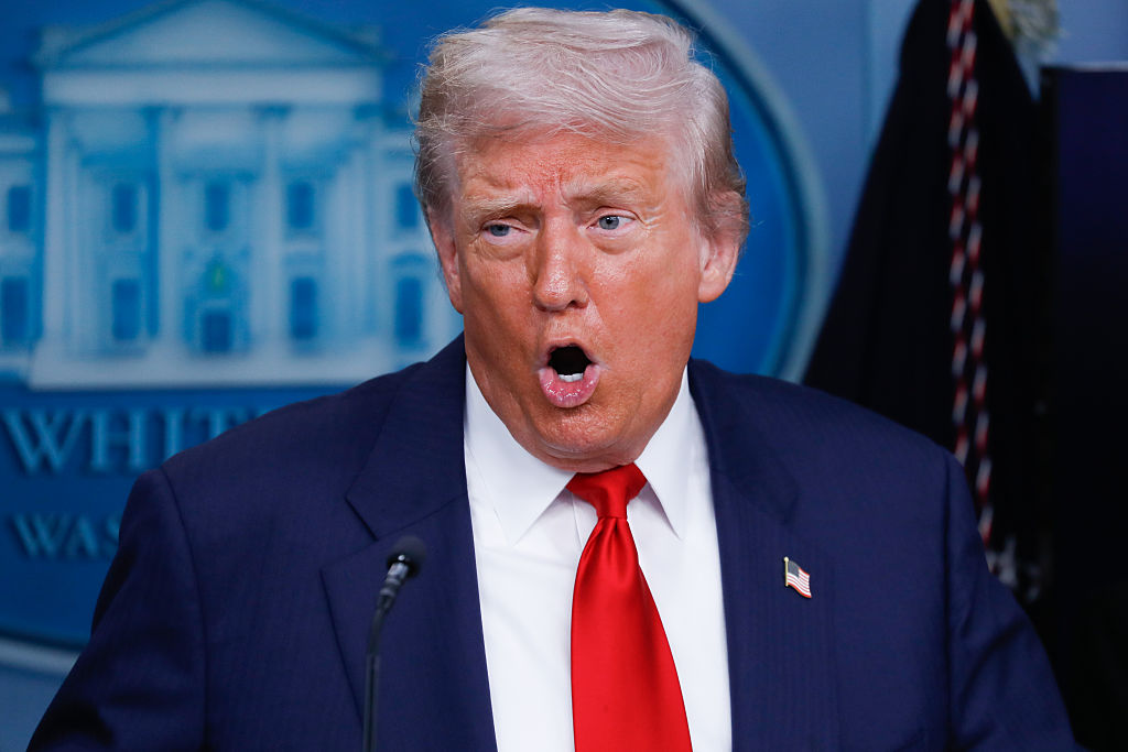 ‘Funniest Damn Photo of the Year’: Trump Thought These Images Were ...